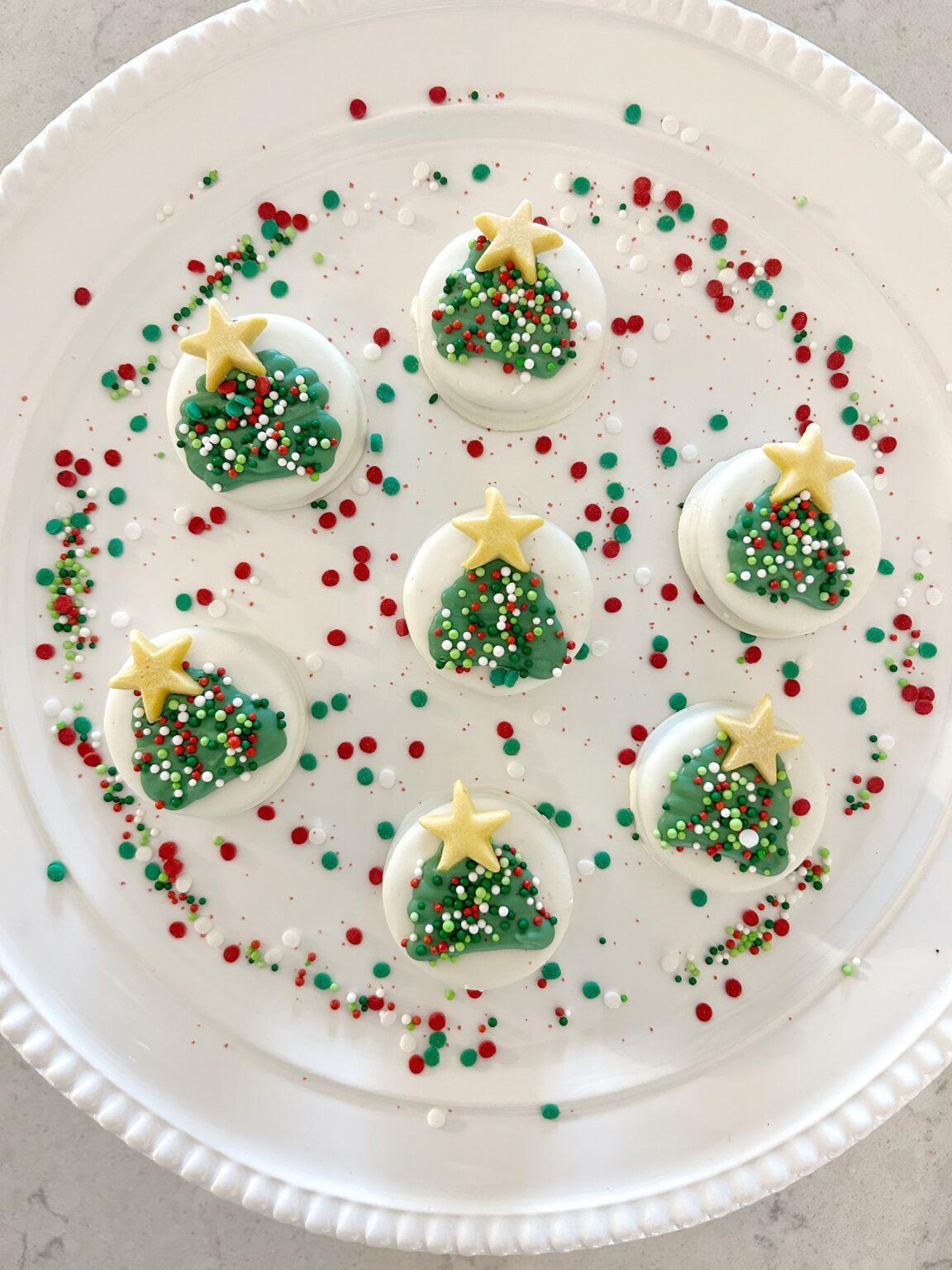Easy Oreo Christmas Cookie Tree Treats - Family and the Lake House